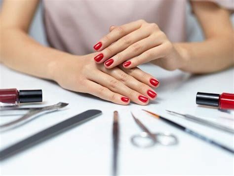 23 прически в детский сад для девочек свежие идеи Manicure Red Nails Nails