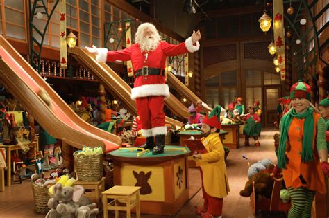 Richard Riehle Santa