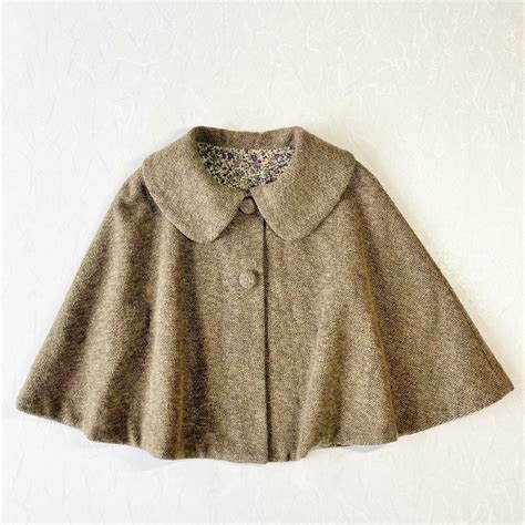 衿付きマント（型紙と作り方のセット）jk 2130 子ども服の型紙ショップ｜tsukuro（ツクロ）