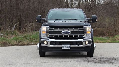 Daily Driving A 2026 Ford F 450 Dually 5 Pros 2 Cons