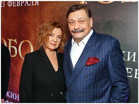 Театръ • Дмитрий Назаров и его жена уволены из МХТ им Чехова