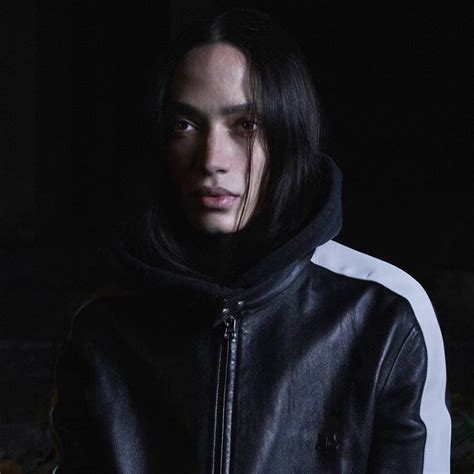 Sofii · Artist Profile