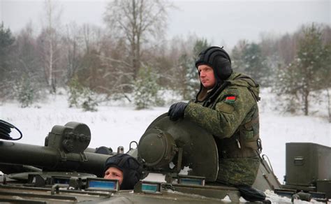 Рівень загрози з боку білорусі зростає — генерал лейтенант ЗСУ Вечірній Київ