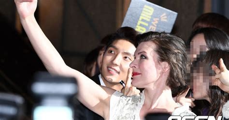 [사진]이준기 밀라 요보비치 함께 찍어요