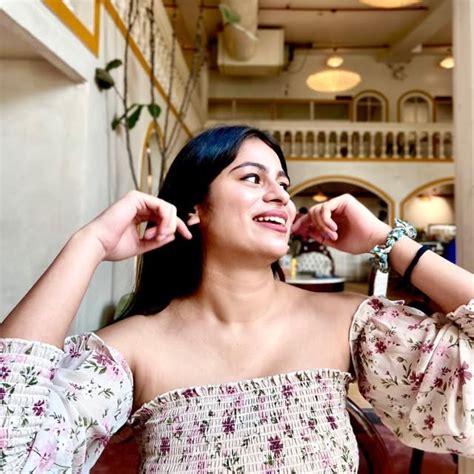 Jasmin Jasmin Kaur Threads Say More