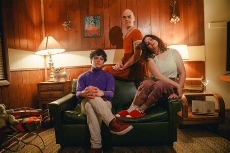 Video Premiere Shady Bug Zero Expectations The Alternative