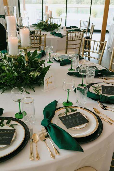 Hunter Green Wedding Decor