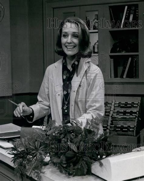 Liz Hubbard Dr Althea Davis In 1975 The Third Floor Nurses Station