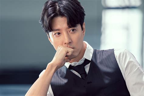 별명이 연예계 의자왕이라 이제 연애 안한다는 미남 스타