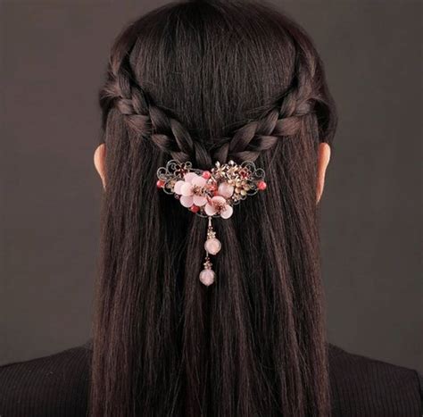 مدل گل سر نگینی؛ یک دیزاین مو خاص با این گل سر های دوست داشتنی