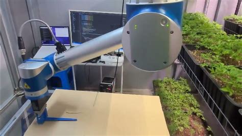 자동 재배 로봇새싹인삼 Youtube