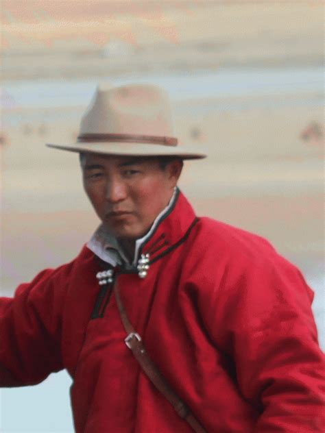 Сумын алдарт М Дэлэгравжаа