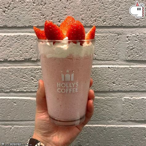 나만 알고싶은 꿀팁 상큼달달 제철 딸기가 딸기꽃으로 변신🍓🍓 비주얼도 맛도 딸덕들 심쿵하게할 할리스 Facebook