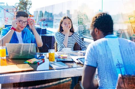 If You Want To Manage Up Try These Four Steps Global Economy Interpersonal Define Success