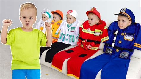 크리스는 슈퍼히어로가 되어 친구들을 돕습니다 Youtube