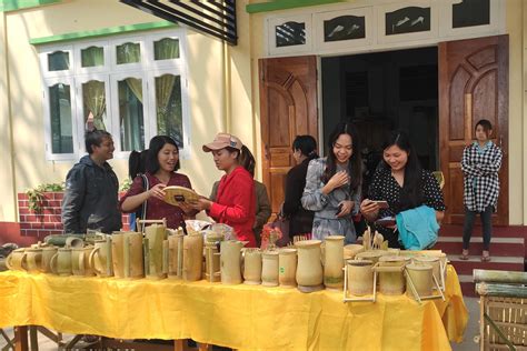 သီပေါတွင် အသက်မွေးဝမ်းကျောင်း အထောက်အကူပြု ဝါးအခြေခံလက်မှုသင်တန်းဆင်းပွဲ အခမ်းအနား ပြုလုပ်ဆောင်ရ