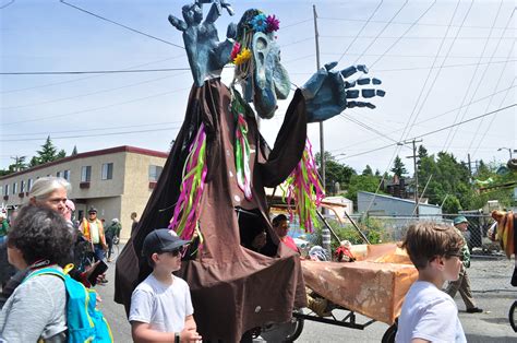 2017 Fremont Solstice Parade Preparation 135 Preparing F… Flickr