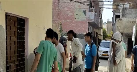 Wife Murder 30 साल की पत्नी की हत्या शव बोरे में डाला दुर्गंध आने