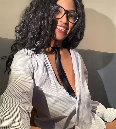 Tina Fire Bio Age Net Worth Career Height Weight And