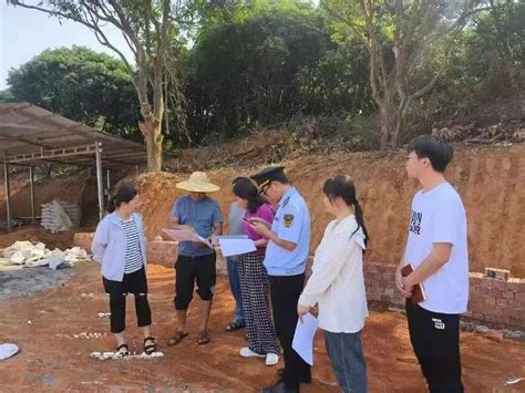百色市生态环境局到右江区开展项目选址服务指导企业建设发展