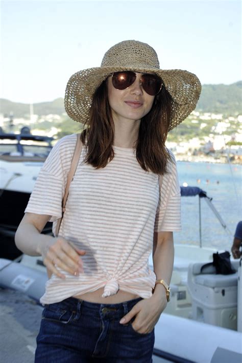 Lily Collins Arrives At Her Hotel In Italy Hawtcelebs