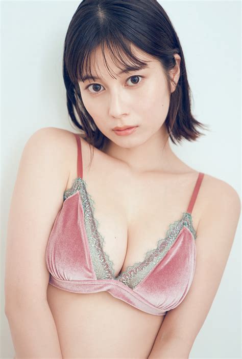 「blt Graph Vol 86」日向坂46・松田好花、黒のノースリーブサロペットに身を包んだ大人な魅力が印象的な表紙 Actor