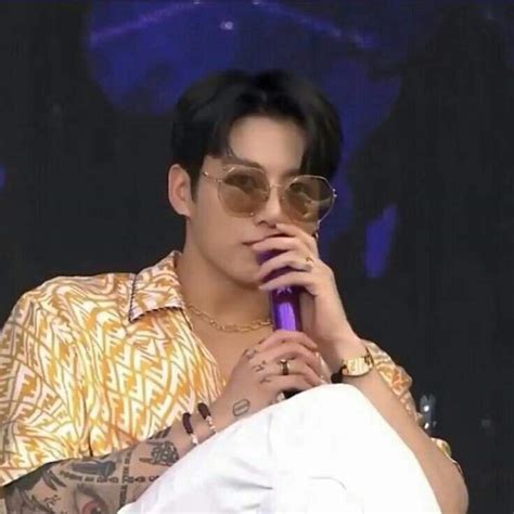 🐇 Jeon Jungkook 🐇 Wiki ༄ °♥︎ᨏѕυρєяηαтυяαℓ ¢ιту᥀♛ ° Amino