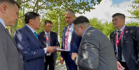 Зам 📌Монгол Улсын Засгийн газрын гишүүн Зам тээврийн сайд Б