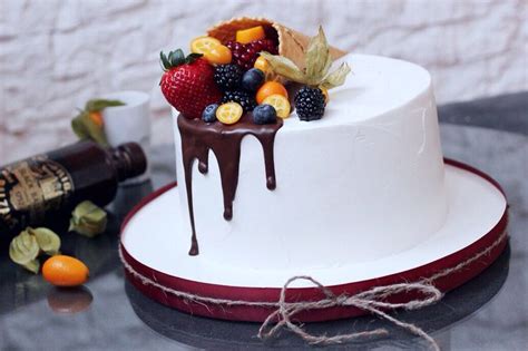Сегодня наше сердце принадлежит ему 🎂 Надеемся вас он тоже покорит☝