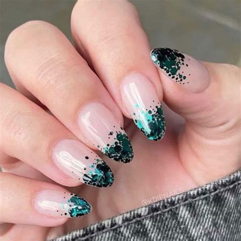 مدل ناخن سبز شیک و دخترانه مدل ناخن سبز طلایی