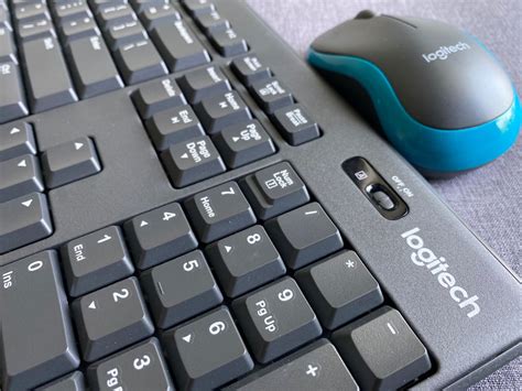Logitech Wireless Keyboard And Mouse Mk275 Computers And Tech Parts And Accessories Computer