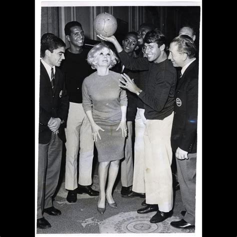 Carol Doda Sfs Iconic Topless Dancer Dies At 78 San Francisco News