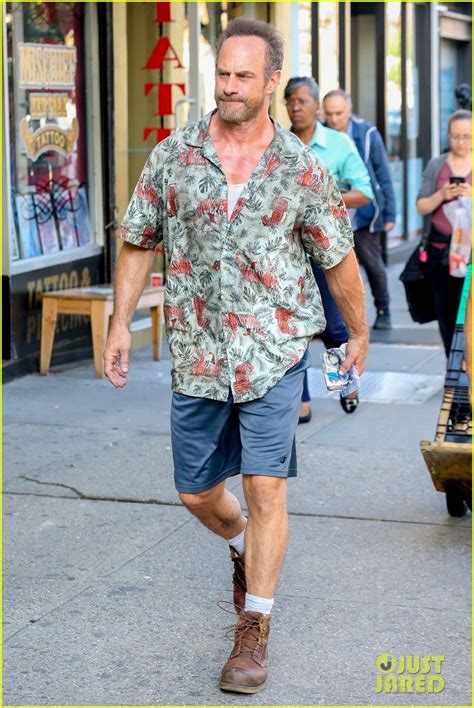 Christopher Meloni Bares His Butt While Pantsless On Set Photo 4154957
