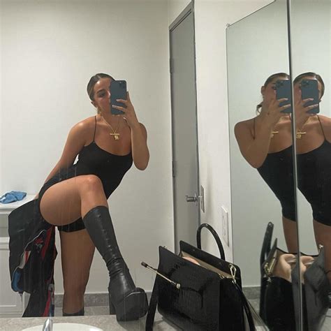 Addison Rae Upskirt