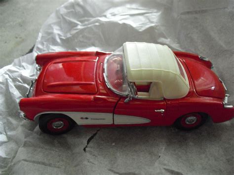 Franklin Mint Precision Model 1 24 1957 Red White Corvette Mint In Box
