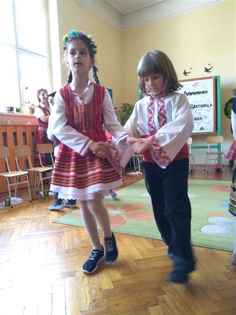 Децата от ПГ празнуват Лазаровден Цветница и Великден 7 СУ Св Седмочисленици