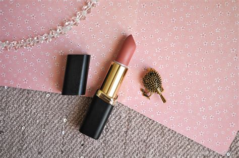 Матовая губная помада L'Oreal Color Riche Matte Addiction 633 Moka Chic ...