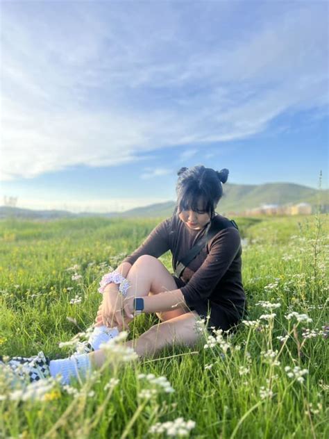 Ноос ноолууран хувцас нөмрөг