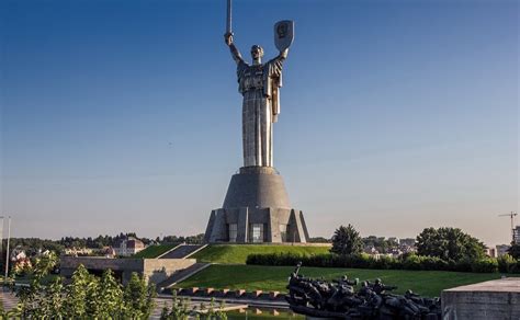 У Музеї Другої світової війни можуть розмістити Пантеон національних героїв Вечірній Київ