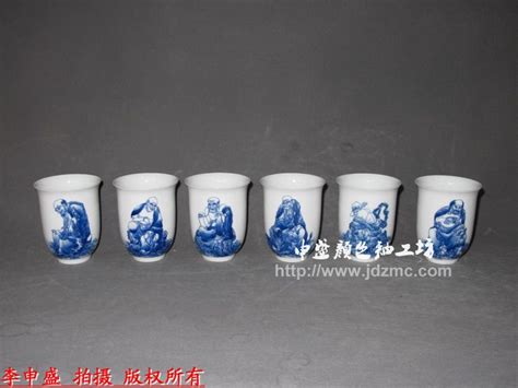 工笔 青花 十八罗汉 茶杯 欣赏 了了亭景德镇陶瓷艺术馆 景德镇陶瓷在线 景德镇陶瓷网