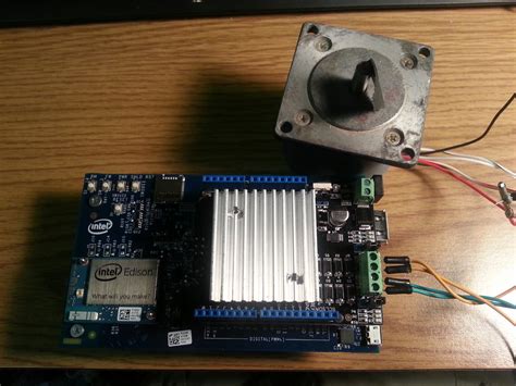 Pwmswizzling An Edison Arduino Breakout To Work With Grove Seeed Motor Shields 4 Steps
