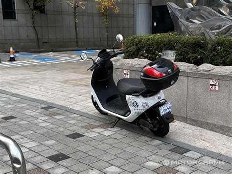 공유 스쿠터 직접 타보니도로위 폭탄 Vs 신개념 이동수단 모터그래프