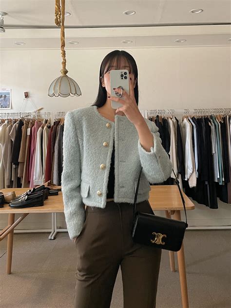 블린느 브리튼 울 부클 금장버튼 트위드 자켓 3color