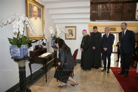 Bangkok Post Pm Signs Condolence Book For Pope Francis