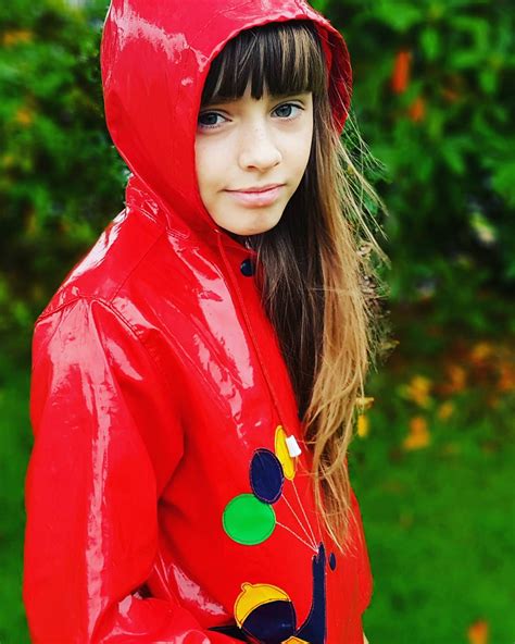 Vtg 80 Red Rain Jacket Ispo Girls Or Boys Hooded Snap Up Coat