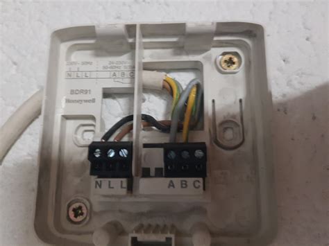Swapping Existing Wireless Thermostat Receiver For Hive Receiver On Combi Boiler Screwfix