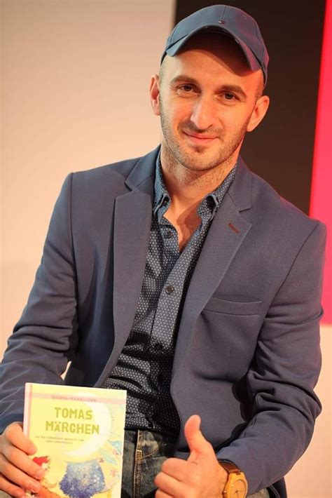 ცხრამუხის ბიბლიოთეკა ცხრამუხის ბიბლიოთეკის მკითხველები დიდი სიყვარულითა და პატივისცემით გ ი ლ