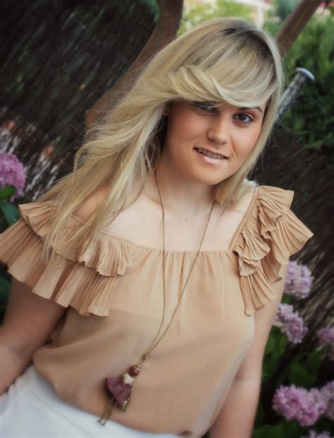 Desordenando mi Baúl Lazos con colores nude