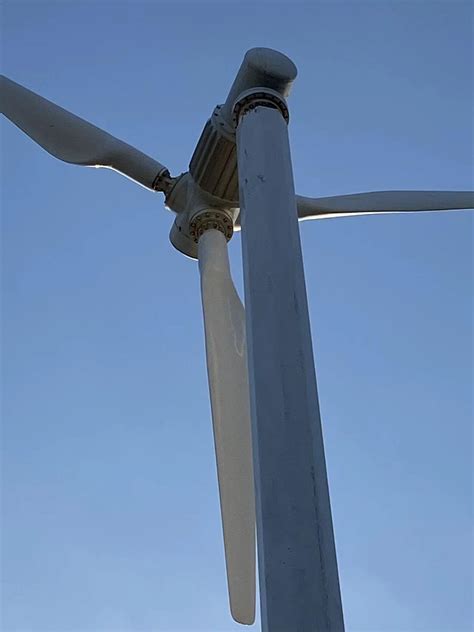 Popular Wind Solar Hybrid System 5kw Variable Pitch Wind Turbine Wind Solar Hybrid And Wind