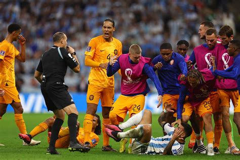 Голкипер сборной Аргентины заявил что в матче с Нидерландами судья